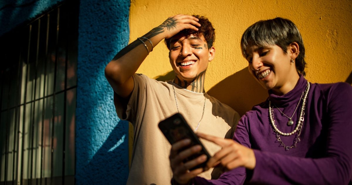 Chatr Mobile Review: Plans, Coverage, and Pricing | WhistleOut